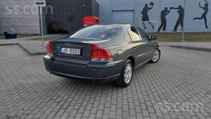 Pelēks Volvo S60 2004 Rīga, ar dzinēja tilpumu 2.40 L un nobraukumu 334 tūkst. km par 2990 €, foto 22 vietnē AUTOMOTO.COM.LV