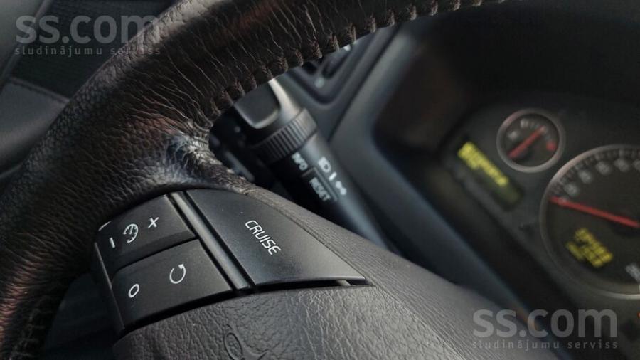 Pelēks Volvo S60 2004 Rīga, ar dzinēja tilpumu 2.40 L un nobraukumu 334 tūkst. km par 2990 €, foto 24 vietnē AUTOMOTO.COM.LV
