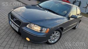 Pelēks Volvo S60 2004 Rīga, ar dzinēja tilpumu 2.40 L un nobraukumu 334 tūkst. km par 2990 €, foto 30 vietnē AUTOMOTO.COM.LV