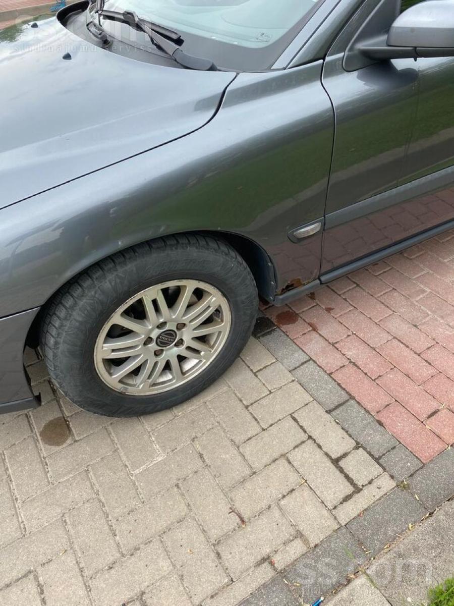 Pelēks Volvo S60 2004 Dobele, ar dzinēja tilpumu 2.40 L un nobraukumu 432 tūkst. km par 600 €, foto 7 vietnē AUTOMOTO.COM.LV