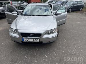 Серый Вольво С60 2004 в Рига, объемом двигателя 2.40 л и пробегом 346 тыс. км за 1750 €, фото 3 на AUTOMOTO.COM.LV