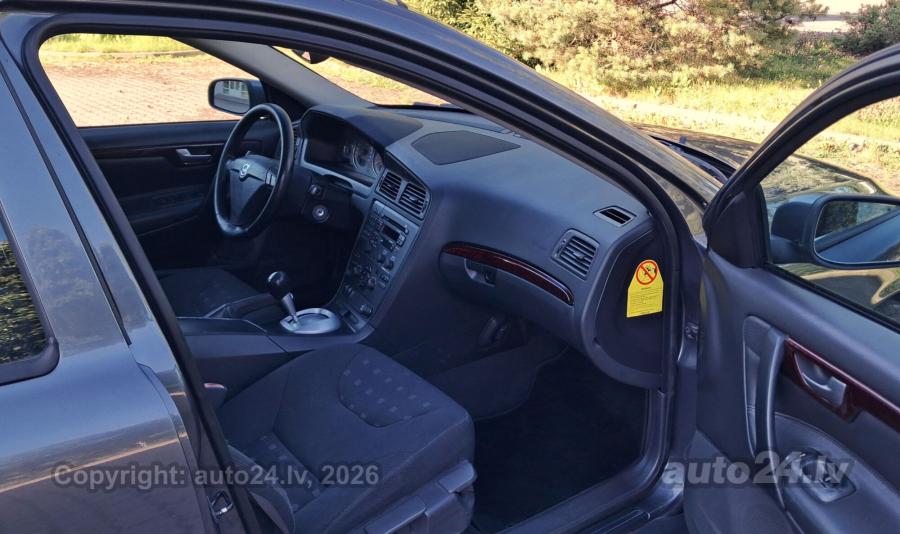 Серый Вольво С60 2004 в Пайде, объемом двигателя 2.40 л и пробегом 278 тыс. км за 3450 €, фото 8 на AUTOMOTO.COM.LV