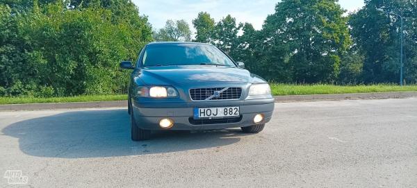 Pelēks Volvo S60 2004 Kupiškis, ar dzinēja tilpumu 2.40 L un nobraukumu 350 tūkst. km par 1550 €, foto 1 vietnē AUTOMOTO.COM.LV