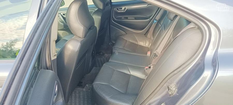 Pelēks Volvo S60 2004 Kupiškis, ar dzinēja tilpumu 2.40 L un nobraukumu 350 tūkst. km par 1550 €, foto 14 vietnē AUTOMOTO.COM.LV