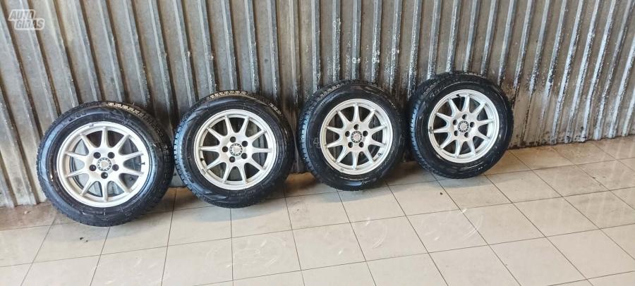 Pelēks Volvo S60 2004 Kupiškis, ar dzinēja tilpumu 2.40 L un nobraukumu 350 tūkst. km par 1550 €, foto 17 vietnē AUTOMOTO.COM.LV