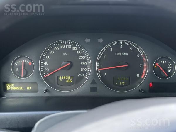 Серый Вольво С60 2004 в Даугавпилс, объемом двигателя 2.50 л и пробегом 339 тыс. км за 2200 €, фото 8 на AUTOMOTO.COM.LV