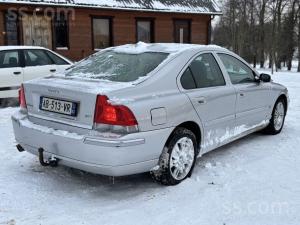 Pelēks Volvo S60 2004 Daugavpils, ar dzinēja tilpumu 2.50 L un nobraukumu 339 tūkst. km par 2200 €, foto 5 vietnē AUTOMOTO.COM.LV