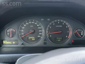 Pelēks Volvo S60 2004 Daugavpils, ar dzinēja tilpumu 2.50 L un nobraukumu 339 tūkst. km par 2200 €, foto 9 vietnē AUTOMOTO.COM.LV