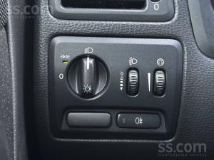 Pelēks Volvo S60 2004 Daugavpils, ar dzinēja tilpumu 2.50 L un nobraukumu 339 tūkst. km par 2200 €, foto 16 vietnē AUTOMOTO.COM.LV