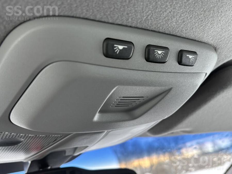 Pelēks Volvo S60 2004 Daugavpils, ar dzinēja tilpumu 2.50 L un nobraukumu 339 tūkst. km par 2200 €, foto 17 vietnē AUTOMOTO.COM.LV