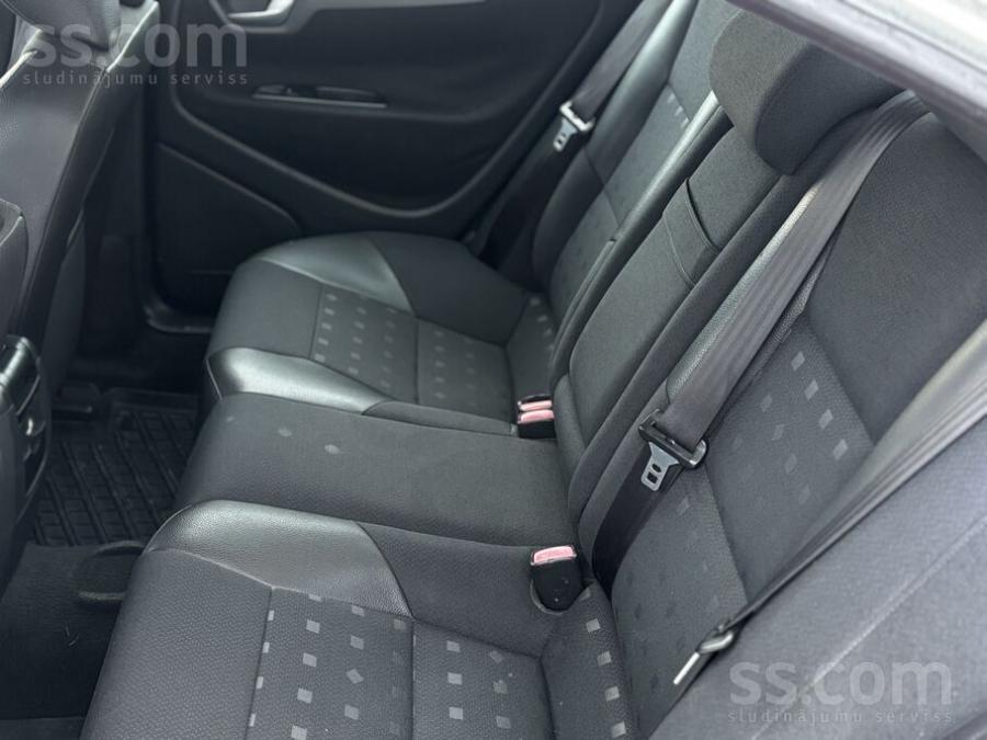 Pelēks Volvo S60 2004 Daugavpils, ar dzinēja tilpumu 2.50 L un nobraukumu 339 tūkst. km par 2200 €, foto 18 vietnē AUTOMOTO.COM.LV