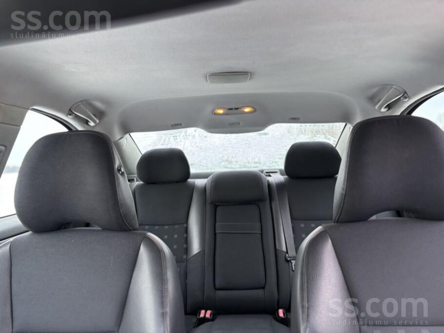 Pelēks Volvo S60 2004 Daugavpils, ar dzinēja tilpumu 2.50 L un nobraukumu 339 tūkst. km par 2200 €, foto 20 vietnē AUTOMOTO.COM.LV