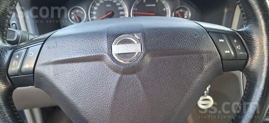 Pelēks Volvo S60 2004 Daugavpils, ar dzinēja tilpumu 2.40 L un nobraukumu 360 tūkst. km par 1600 €, foto 12 vietnē AUTOMOTO.COM.LV
