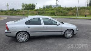 Pelēks Volvo S60 2004 Jelgava, ar dzinēja tilpumu 2.40 L un nobraukumu 336 tūkst. km par 1390 €, foto 5 vietnē AUTOMOTO.COM.LV