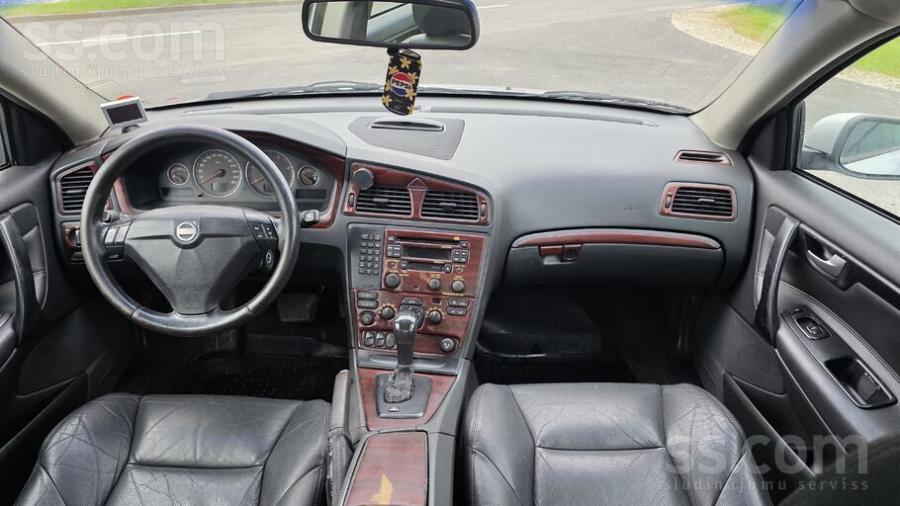 Pelēks Volvo S60 2004 Jelgava, ar dzinēja tilpumu 2.40 L un nobraukumu 336 tūkst. km par 1390 €, foto 8 vietnē AUTOMOTO.COM.LV