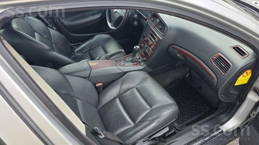 Pelēks Volvo S60 2004 Jelgava, ar dzinēja tilpumu 2.40 L un nobraukumu 336 tūkst. km par 1390 €, foto 10 vietnē AUTOMOTO.COM.LV