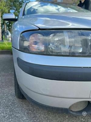 Pelēks Volvo S60 2004 Viļņa, ar dzinēja tilpumu 2.40 L un nobraukumu 446 tūkst. km par 700 €, foto 14 vietnē AUTOMOTO.COM.LV