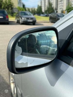 Pelēks Volvo S60 2004 Viļņa, ar dzinēja tilpumu 2.40 L un nobraukumu 446 tūkst. km par 700 €, foto 15 vietnē AUTOMOTO.COM.LV