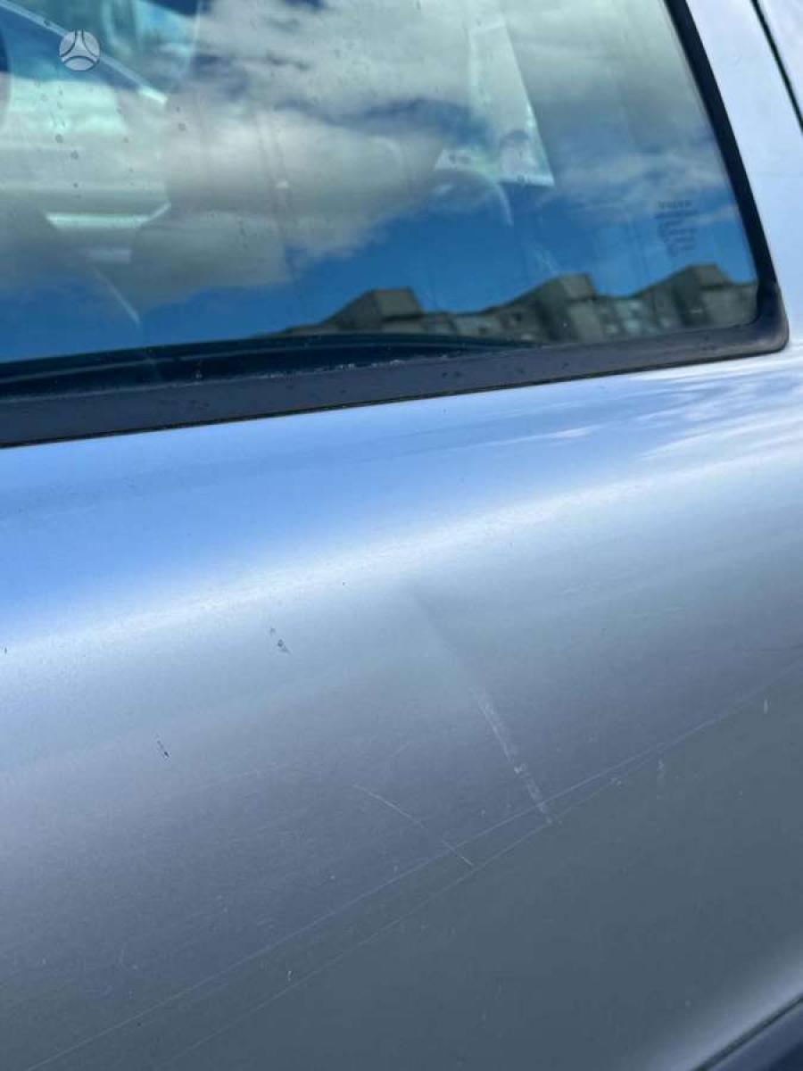 Pelēks Volvo S60 2004 Viļņa, ar dzinēja tilpumu 2.40 L un nobraukumu 446 tūkst. km par 700 €, foto 16 vietnē AUTOMOTO.COM.LV