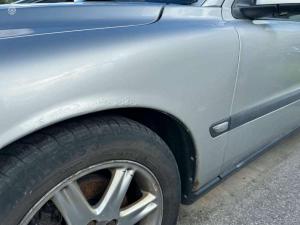Pelēks Volvo S60 2004 Viļņa, ar dzinēja tilpumu 2.40 L un nobraukumu 446 tūkst. km par 700 €, foto 19 vietnē AUTOMOTO.COM.LV