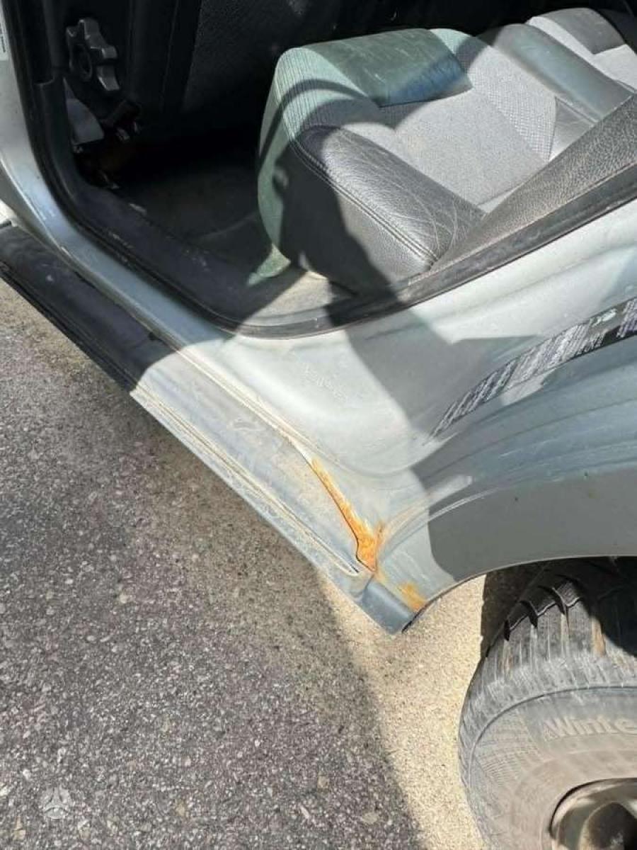 Pelēks Volvo S60 2004 Viļņa, ar dzinēja tilpumu 2.40 L un nobraukumu 446 tūkst. km par 700 €, foto 21 vietnē AUTOMOTO.COM.LV