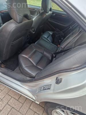 Grey Volvo S60 2004 in Riga, with an engine capacity of 2.40 L and mileage of 423 thousand km for 1300 €, photo 9 on AUTOMOTO.COM.LV