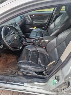 Grey Volvo S60 2004 in Riga, with an engine capacity of 2.40 L and mileage of 423 thousand km for 1300 €, photo 11 on AUTOMOTO.COM.LV