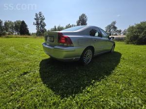 Grey Volvo S60 2004 in Riga, with an engine capacity of 2.40 L and mileage of 0 thousand km for 1000 €, photo 6 on AUTOMOTO.COM.LV