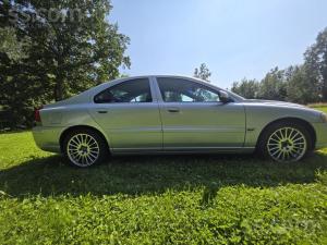Grey Volvo S60 2004 in Riga, with an engine capacity of 2.40 L and mileage of 0 thousand km for 1000 €, photo 11 on AUTOMOTO.COM.LV