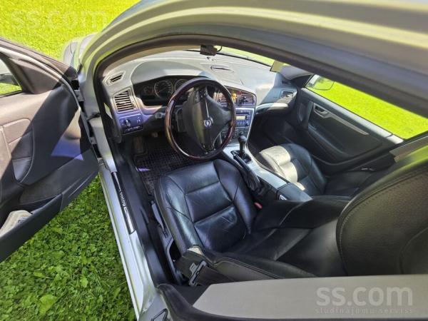 Pelēks Volvo S60 2004 Rīga, ar dzinēja tilpumu 2.40 L un nobraukumu 0 tūkst. km par 1000 €, foto 7 vietnē AUTOMOTO.COM.LV
