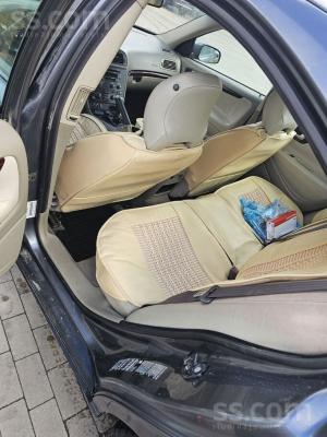 Pelēks Volvo S60 2004 Madona, ar dzinēja tilpumu 2.40 L un nobraukumu 366 tūkst. km par 1650 €, foto 7 vietnē AUTOMOTO.COM.LV