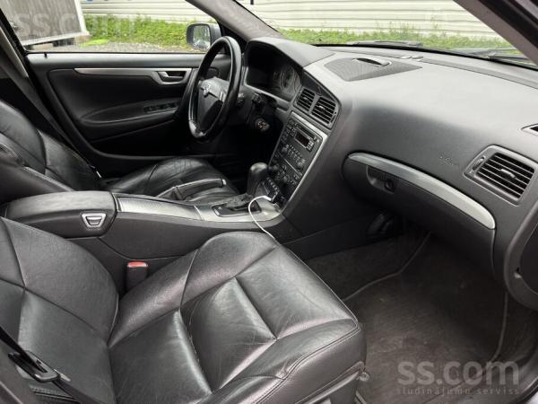 Pelēks Volvo S60 2005 Rīga, ar dzinēja tilpumu 2.40 L un nobraukumu 0 tūkst. km par 1650 €, foto 5 vietnē AUTOMOTO.COM.LV