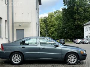 Grey Volvo S60 2005 in Jelgava, with an engine capacity of 2.40 L and mileage of 250 thousand km for 1850 €, photo 5 on AUTOMOTO.COM.LV