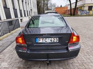 Grey Volvo S60 2005 in Taurage, with an engine capacity of 2.40 L and mileage of 325 thousand km for 1980 €, photo 6 on AUTOMOTO.COM.LV