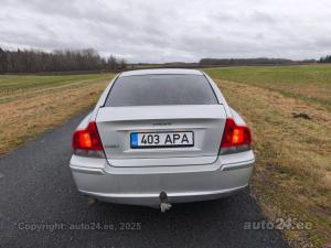 Grey Volvo S60 2005 in Tallinn, with an engine capacity of 2.40 L and mileage of 0 thousand km for 1900 €, photo 6 on AUTOMOTO.COM.LV