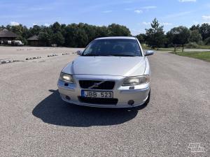 Pelēks Volvo S60 2005 Viļņa, ar dzinēja tilpumu 2.40 L un nobraukumu 308 tūkst. km par 1850 €, foto 3 vietnē AUTOMOTO.COM.LV