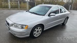 Pelēks Volvo S60 2005 Daugavpils, ar dzinēja tilpumu 2.40 L un nobraukumu 286 tūkst. km par 1500 €, foto 4 vietnē AUTOMOTO.COM.LV