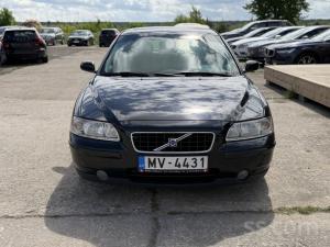 Серый Вольво С60 2005 в Рига, объемом двигателя 2.40 л и пробегом 340 тыс. км за 1750 €, фото 3 на AUTOMOTO.COM.LV
