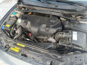 Pelēks Volvo S60 2005 Cēsis, ar dzinēja tilpumu 2.40 L un nobraukumu 400 tūkst. km par 3000 €, foto 6 vietnē AUTOMOTO.COM.LV