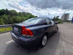 Grey Volvo S60 2005 in Vilnius, with an engine capacity of 1.98 L and mileage of 296 thousand km for 2599 €, photo 27 on AUTOMOTO.COM.LV
