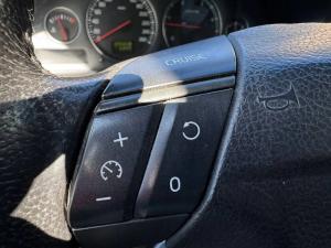Grey Volvo S60 2005 in Riga, with an engine capacity of 2.40 L and mileage of 325 thousand km for 1390 €, photo 14 on AUTOMOTO.COM.LV