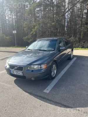 Pelēks Volvo S60 2005 Jēkabpils, ar dzinēja tilpumu 2.40 L un nobraukumu 444 tūkst. km par 1600 €, foto 3 vietnē AUTOMOTO.COM.LV