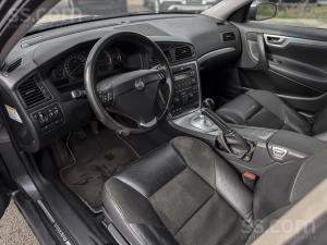 Grey Volvo S60 2005 in Jelgava, with an engine capacity of 2.40 L and mileage of 301 thousand km for 1590 €, photo 9 on AUTOMOTO.COM.LV