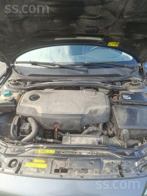 Pelēks Volvo S60 2005 Saldus, ar dzinēja tilpumu 2.40 L un nobraukumu 440 tūkst. km par 1500 €, foto 9 vietnē AUTOMOTO.COM.LV