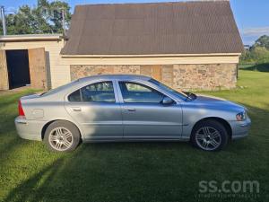 Pelēks Volvo S60 2005 Bauska, ar dzinēja tilpumu 2.40 L un nobraukumu 328 tūkst. km par 2300 €, foto 16 vietnē AUTOMOTO.COM.LV