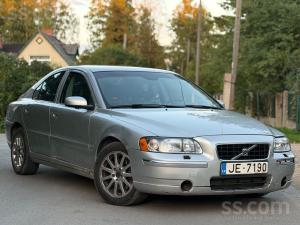 Grey Volvo S60 2005 in Jurmala, with an engine capacity of 2.40 L and mileage of 324 thousand km for 1450 €, photo  on AUTOMOTO.COM.LV