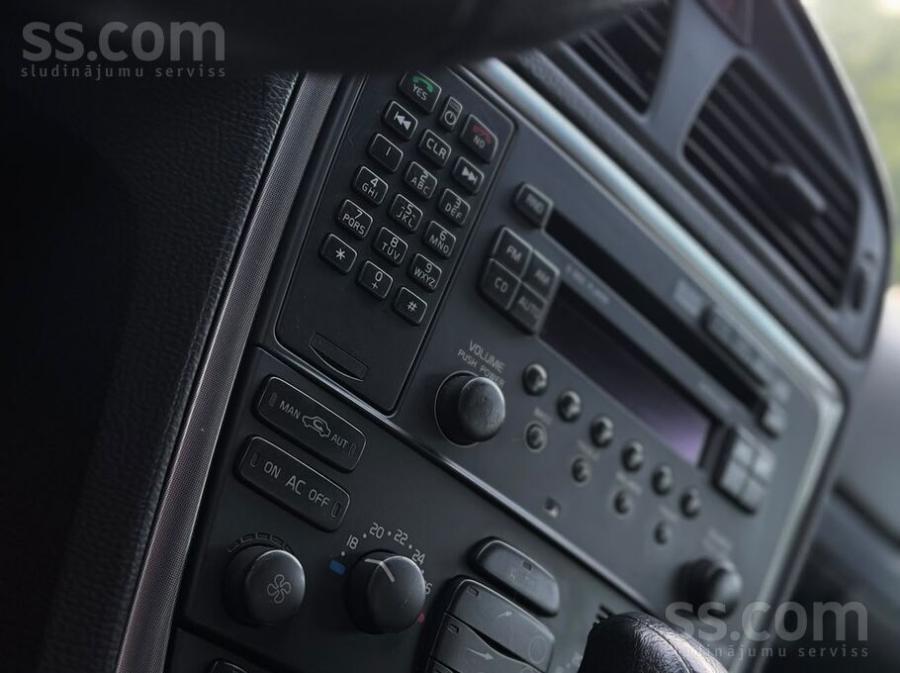 Pelēks Volvo S60 2005 Jūrmala, ar dzinēja tilpumu 2.40 L un nobraukumu 324 tūkst. km par 1450 €, foto 11 vietnē AUTOMOTO.COM.LV