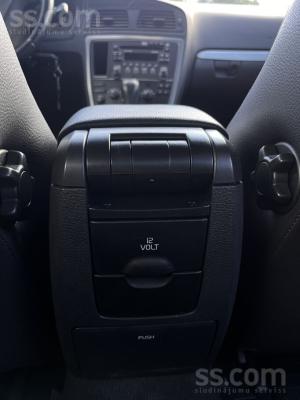 Pelēks Volvo S60 2005 Tukums, ar dzinēja tilpumu 2.40 L un nobraukumu 297 tūkst. km par 2100 €, foto 11 vietnē AUTOMOTO.COM.LV
