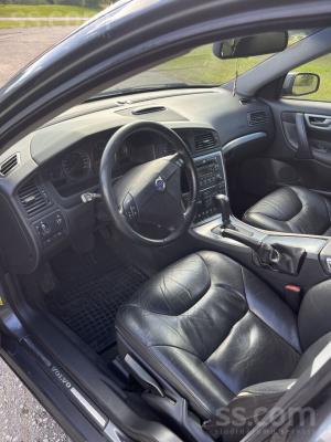 Pelēks Volvo S60 2005 Tukums, ar dzinēja tilpumu 2.40 L un nobraukumu 297 tūkst. km par 2100 €, foto 15 vietnē AUTOMOTO.COM.LV