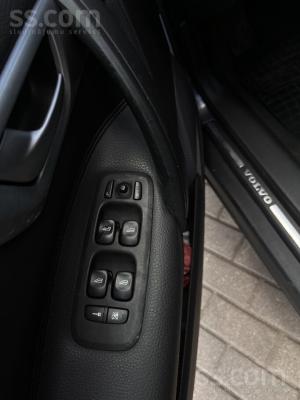 Pelēks Volvo S60 2005 Tukums, ar dzinēja tilpumu 2.40 L un nobraukumu 297 tūkst. km par 2100 €, foto 17 vietnē AUTOMOTO.COM.LV